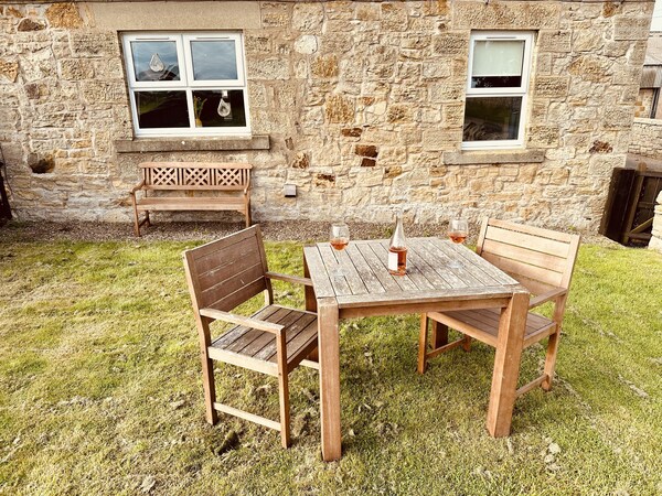 Garden Cottage, Pet Friendly, Character Holiday Cottage In Alnmouth - Alnwick