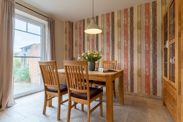 "Charming Vacation Home With Garden And Terrace In Idyllic St. Peter-ording" - Sankt Peter-Ording