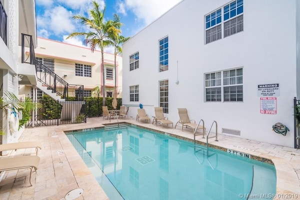 South Beach, Sofi, Minutes From Beach! - Miami Beach, FL