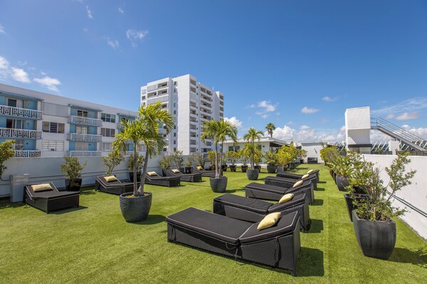 Prime Location! 4 Spacious Units W/ Kitchenette Near Miami Beach - Miami Beach, FL