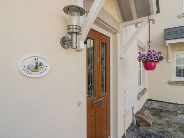 Rolo's Retreat, Pet Friendly, With A Garden In Grange-over-sands - Grange-over-Sands