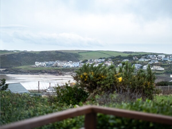 Shorelands, Country Holiday Cottage, With A Garden In Polzeath - Polzeath Beach