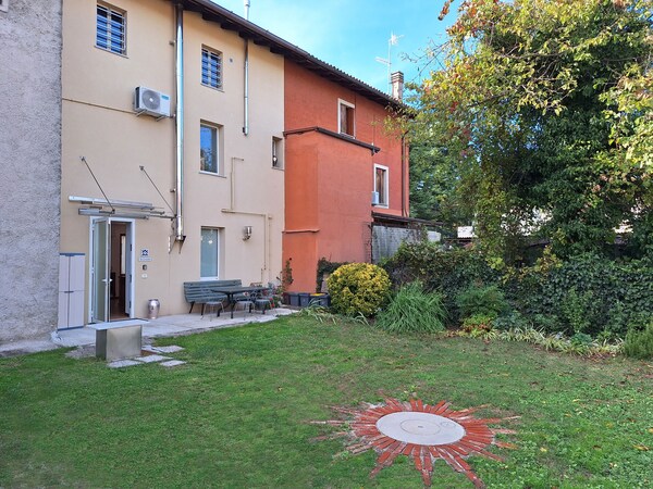 Apartment-traditionell-eigenes Badezimmer-blick Auf Den Hof - Udine