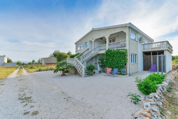 Apartments Trk (30623-a2) - Vir - Island Vir - Vir, Kroatien