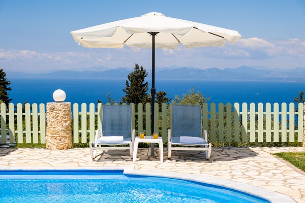 Appartamento Di Vacanza 'Deluxe King Suite 6' Con Vista Mare, Piscina Condivisa E Wi-fi - Leucade