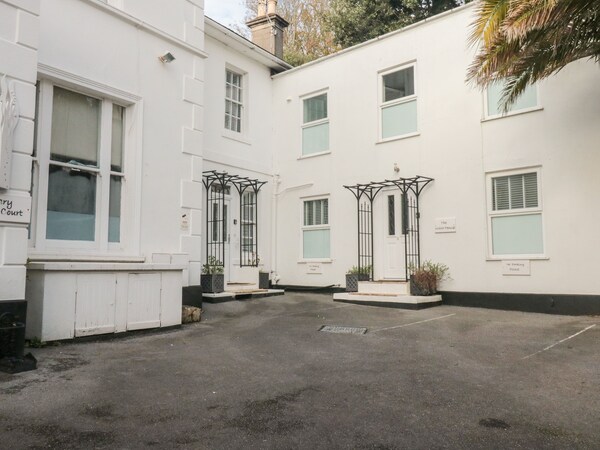 The White House, Pet Friendly, Character Holiday Cottage In Torquay - Brixham