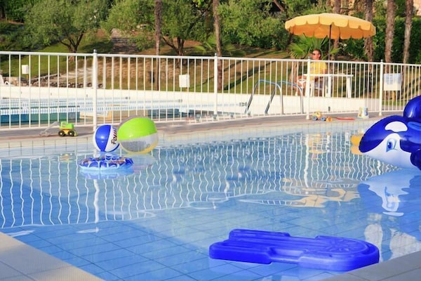 Apartamentos Poiano En Garda Con Piscina - Pai