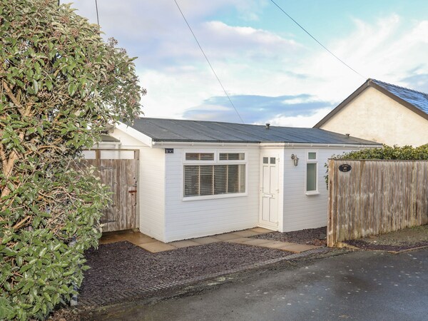 Bramble Bank, Pet Friendly, Country Holiday Cottage In Harlech - Tal-y-bont
