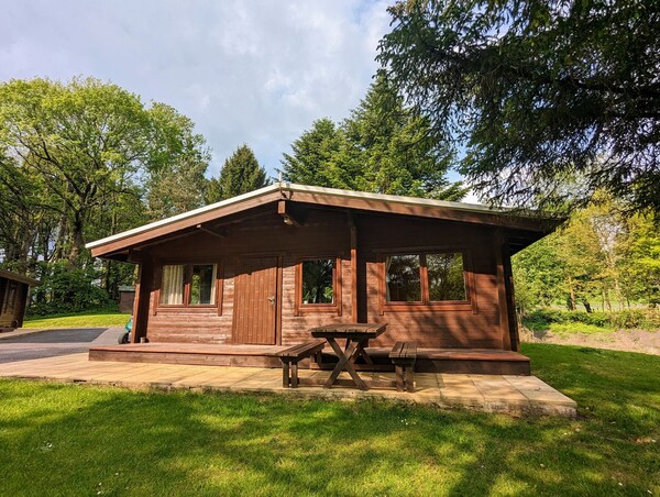 Cedar Lodge, Pet Friendly, Character Holiday Cottage In Ingleton - Ingleton