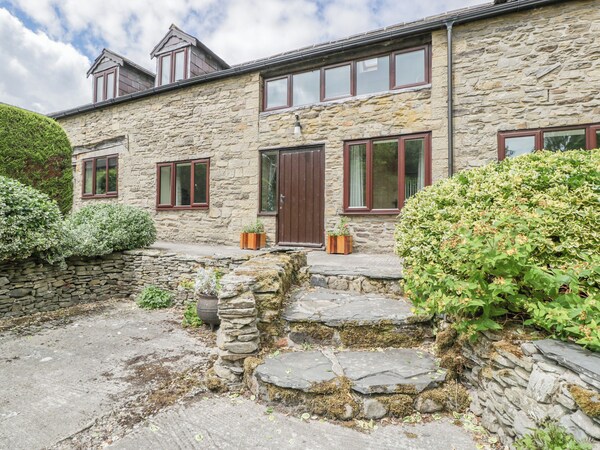 Bullfinch Cottage, Pet Friendly, With Open Fire In Kingsland - Leominster