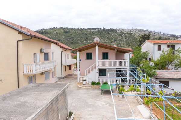 Seaside Holiday House Stupin čEline, Rogoznica (K-19871) - Primošten