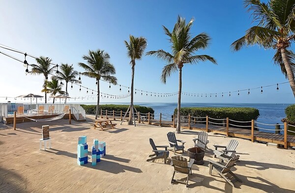 Snorkeling & Kayaking Beach Resort! Seaside Villa W/patio! Marina, Pool, Parking - Islamorada, FL