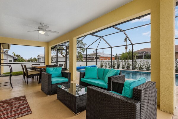 Family Friendly W/heated Pool, Gameroom, Workspace - Cape Coral, FL