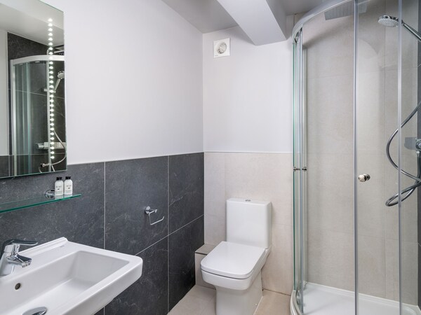 Apartment 5 Castlerigg, Romantic, Luxury Holiday Cottage In Keswick - Keswick