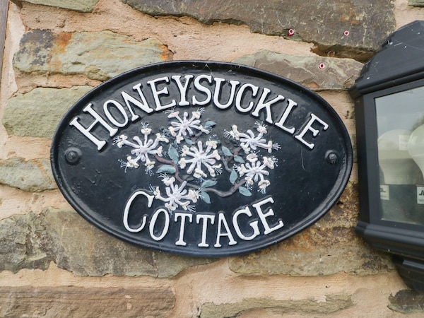 Honeysuckle Cottage, Romantic, Character Holiday Cottage In Bromyard - Herefordshire