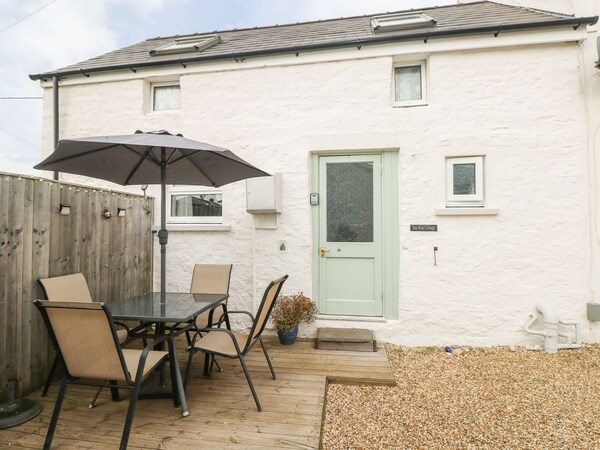 Sun Rise Cottage, Pet Friendly, Character Holiday Cottage In Kilgetty - Saundersfoot