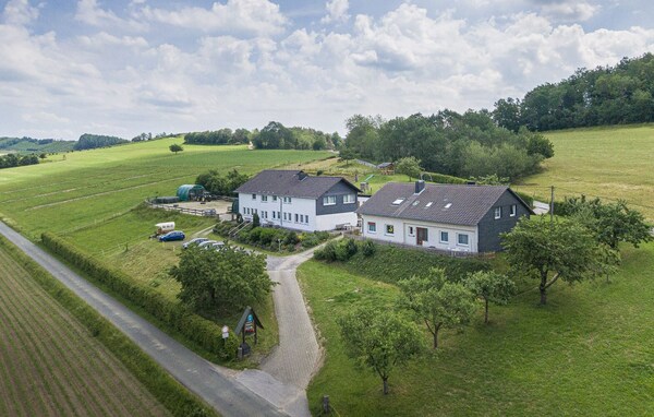 A:winnetou, 64 Qm, 2 Schlafzimmer, Max. 4 Personen - Finnentrop