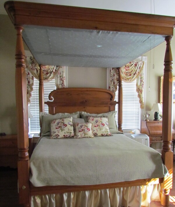 Wilkinson Room At La Maison Louisiane - Natchitoches, LA