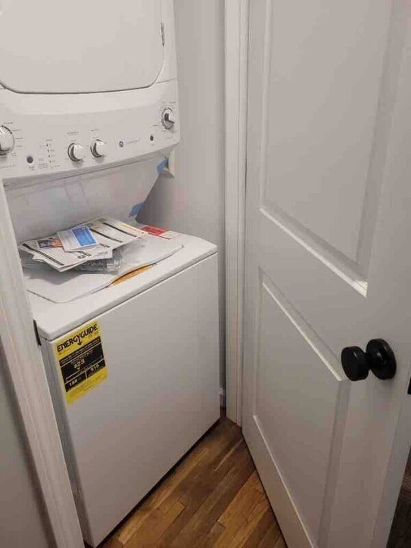 #23 *Comfort & Luxury* 3 Br\/2 Ba House - Waterbury, CT