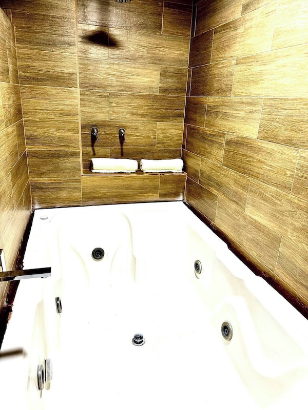 Beautiful Fully Equipped Apartment With A Private Jacuzzi - Quito