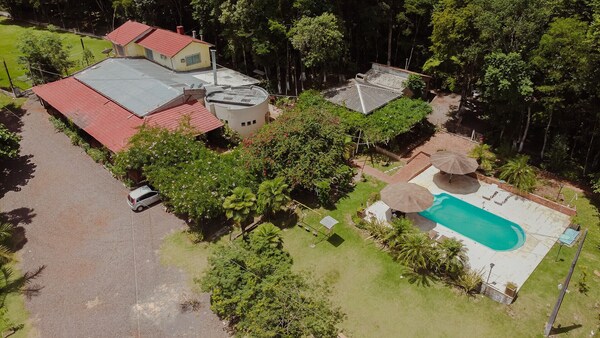 Casa De Campo Com Piscina E Lazer Em Cascavel/pr - Cascavel
