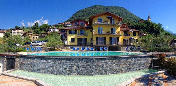 Collina Castagna Appartamento Per Le Vacanze Con Piscina - Domaso