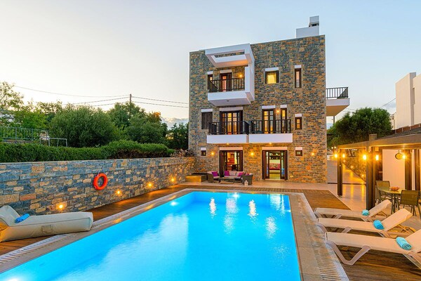 La Casa Di Pietra Villa - Agios Nikolaos