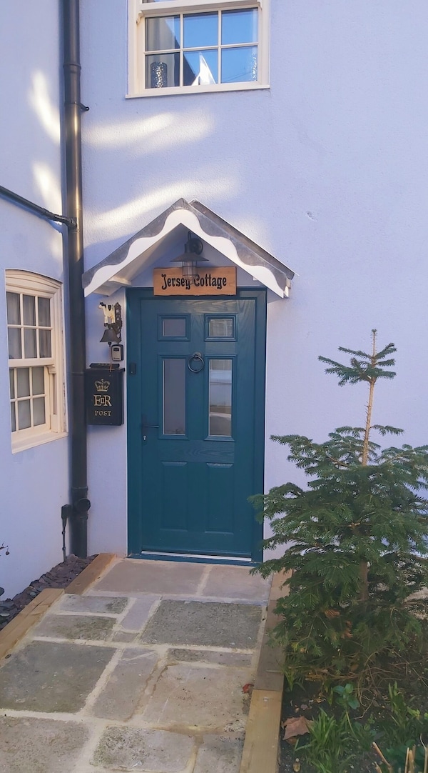 Luxurious Cottage In Cowes - Jersey Cottage - Fareham