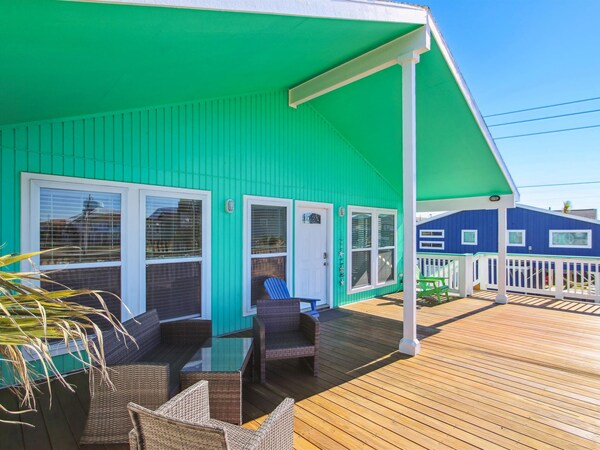 Star N Sky | Historic Home Near Beach, Game Room! - Jamaica Beach, TX