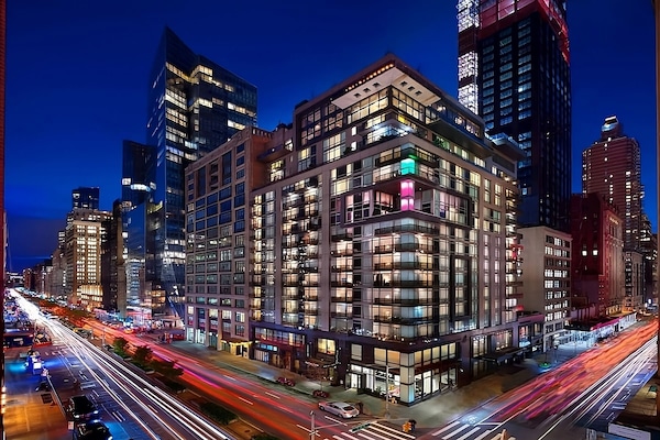 Unleash Your Nyc Dreams! 2 Units Close To Times Square, Rooftop Lounge & Pool - Jackson Heights - Queens NY