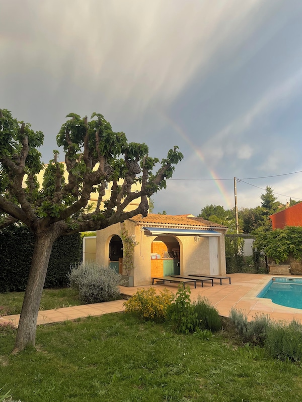 Joli Rez  De Villa Aix En Provence Et Luberon - Pertuis
