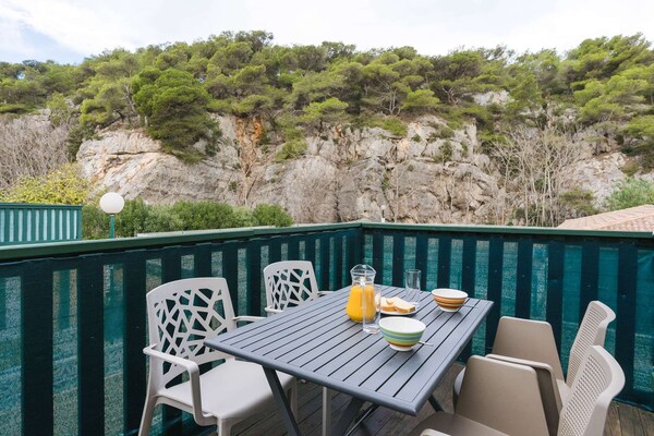 Er2-123 Air-conditioned 2-room Flat With Pool - Narbona