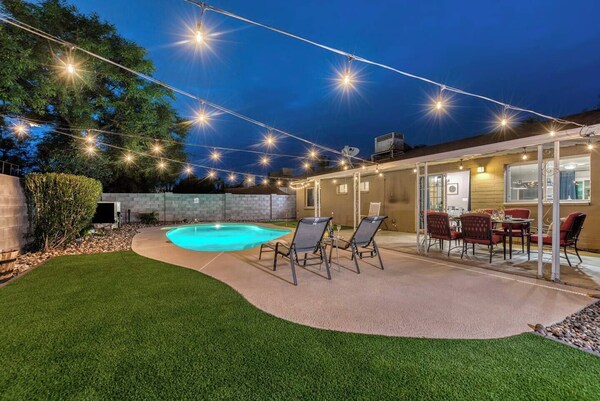 Modern Farmhouse With Free Heated Pool & Fast Wifi - Phoenix, AZ