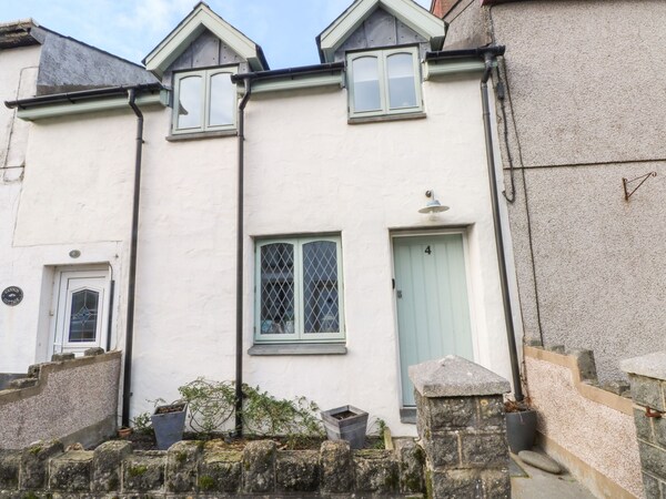 Ty Crydd, Pet Friendly, Character Holiday Cottage In Kidwelly - Laugharne
