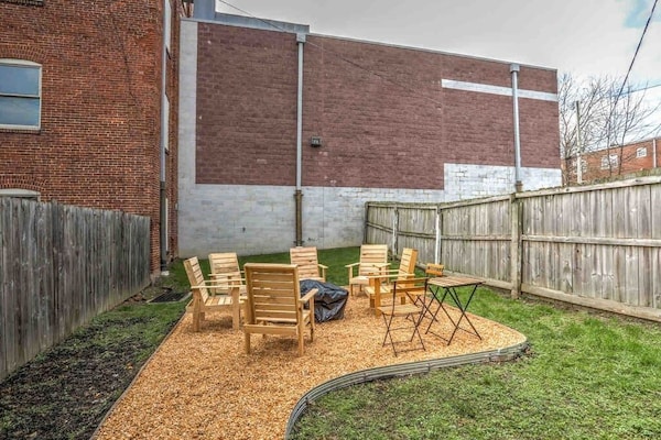 Beautiful Boho Villa On Vine In The Heart Of Lancaster - Lancaster
