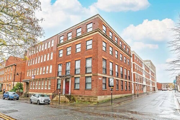Three Bed Serviced Apartment Preston - Preston