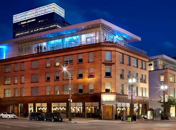Indulge In Home-like Comfort! Pet-friendly Property! Near Foshay Tower - Eden Prairie, MN