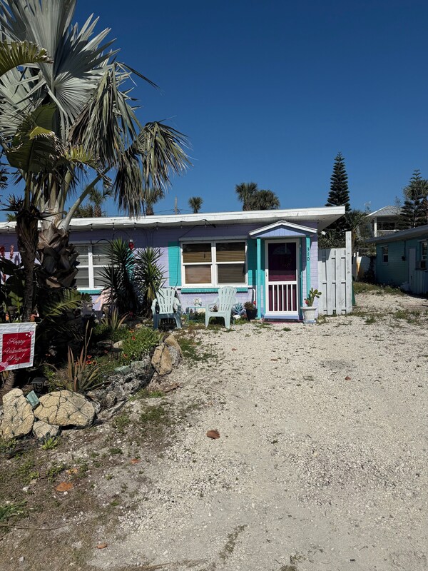 New Smyrna Beach House - New Smyrna Beach, FL