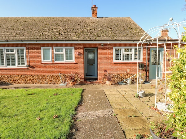 See The Sea, Pet Friendly, Country Holiday Cottage In Hunstanton - Hunstanton