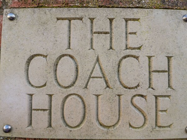 The Coach House, Pet Friendly, With A Garden In Tewkesbury - Tewkesbury
