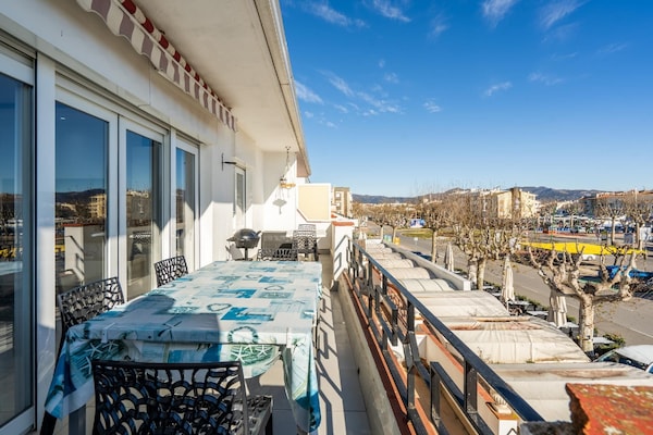 Holiday Apartment Empuriabrava For 1 - 5 Persons With 2 Bedrooms - Holiday Apartment - Empuriabrava