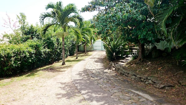 A Lou, Havre De Paix Avec Son Jacuzzi Privé Pour Les Amoureux De La Nature - Martinique