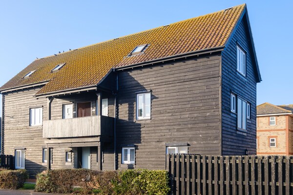 The Quarter Deck - Sleeps 2 Guests  In 1 Bedroom - Aldeburgh