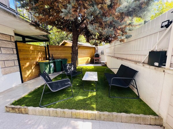 Superb Studio With Private Entrance And Garden - Montrouge