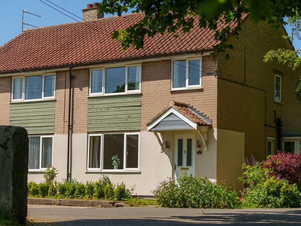 Church View Cottage, Pet Friendly, With Hot Tub In Doncaster - Doncaster