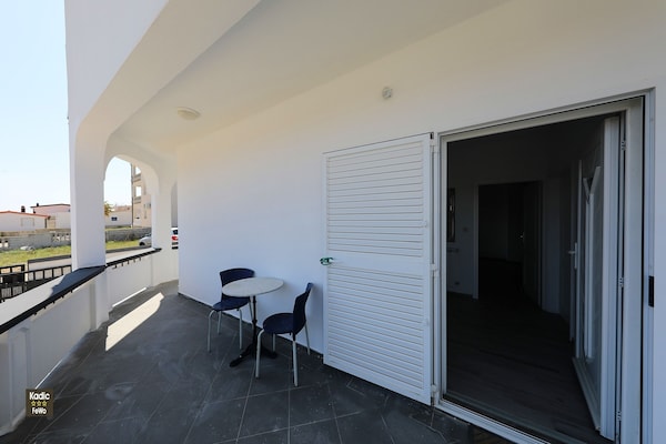Vacation Apartment/apartment For 4 Guests With 72m² In Vir (183468) - Vir