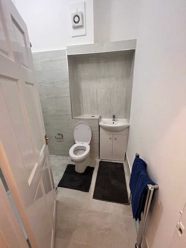 Cozy 1 Bed Flat In Chiswick - Flat 2 - Ruislip