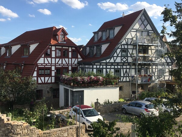 Ferienwohnung Mainidylle (76qm) Mit Balkon - Randersacker