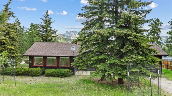 Elk Run - 2 Bedroom Cabin - Free Wifi - Estes Park, CO
