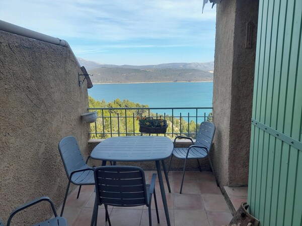 Homerez - Apt Vue Lac, Terrasse, Ste. Croix-verdon - Lac de Sainte-Croix
